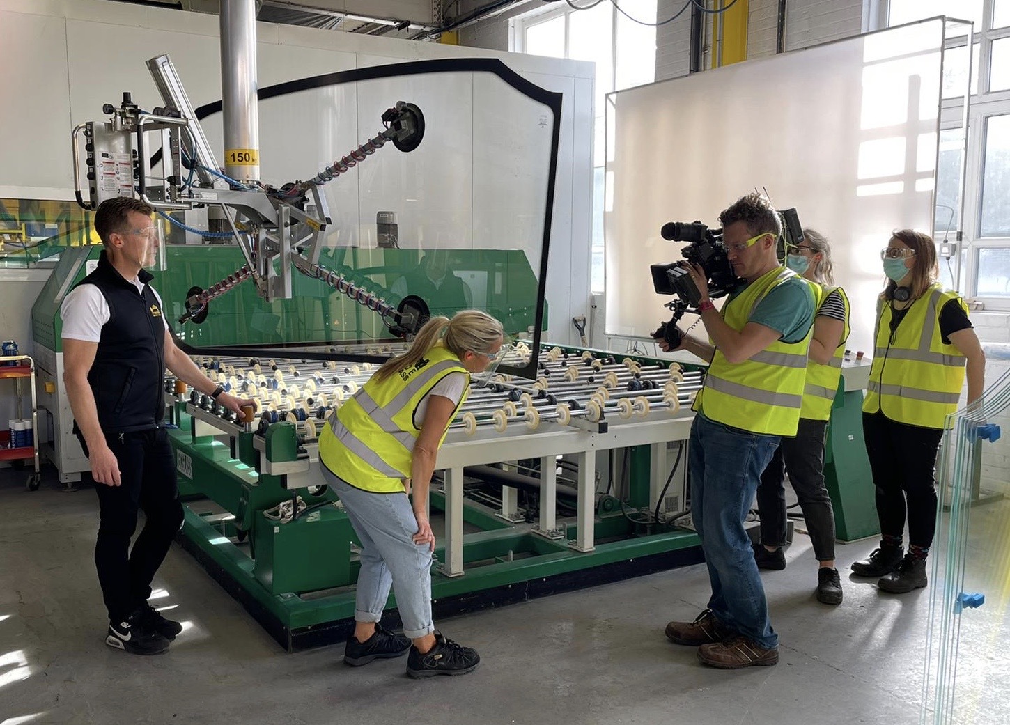 BBC Inside The Factory - Tyneside Safety Glass